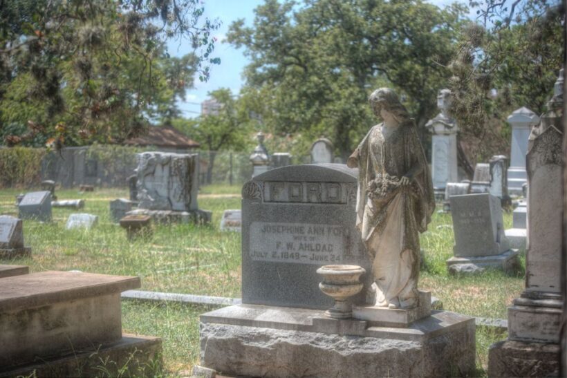Austin: The Madam's Curse - Who Is This Tour Best For?