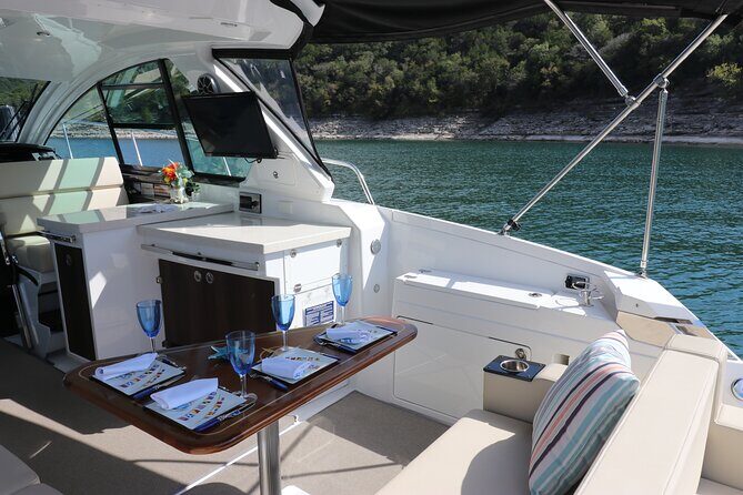 Austin Yacht Charter Experience on Lake Travis - Who Would Love This?
