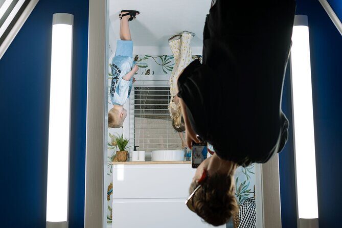 Australia's First Upside Down House Photo Experience - The Experience: What Can You Expect?