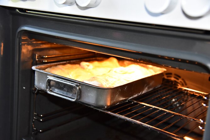 Austrian Apple Strudel Cooking Class including Lunch in Salzburg - Key Points