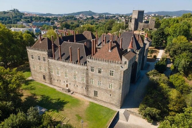 Authentic Braga & Guimarães: Small Group + Lunch and Vinho Verde - Highlights of Braga