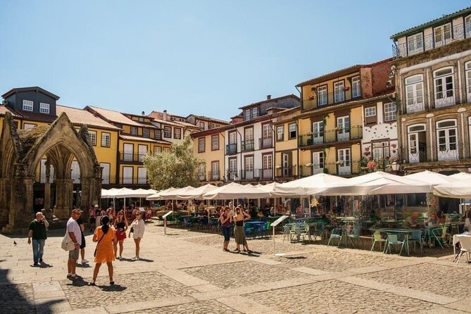 Authentic Braga & Guimarães: Small Group + Lunch and Vinho Verde - Pickup and Drop-off Service