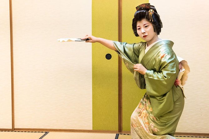Authentic Geisha Performance with Kaiseki Dinner in Tokyo - Who Will Appreciate This Tour?