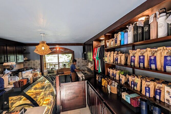 Authentic Jamaica: A Local's Guide Tour - Bob Marley Beach and Jamaican Vibe