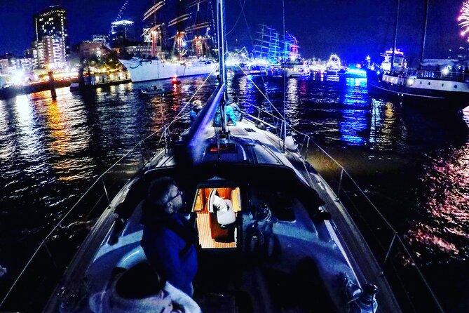 Authentic Sailingtrip Beyond the Borders of the Port of Hamburg - Stunning Views: Exploring Speicherstadt and Blankenese