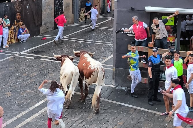 Authentic San Fermín experience with balcony and buffet breakfast. - FAQs
