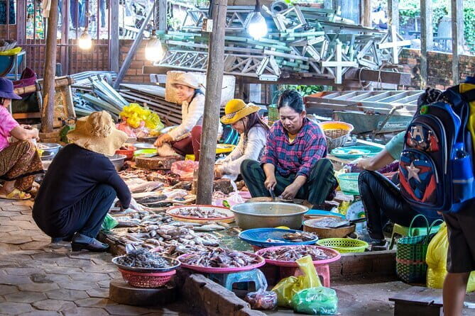 Authentic Siem Reap: Tuk Tuk Countryside and Sunset Tour - Exploring the Siem Reap Countryside in Style