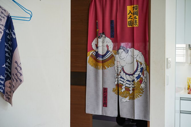 Authentic Sumo Experience in Tokyo : Enter the Sanctuary - The Grand Tournament: Capturing the Excitement