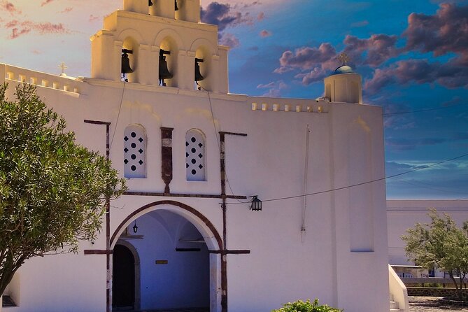 Authentic Tastes of Santorini - The Balance of Sightseeing and Leisure