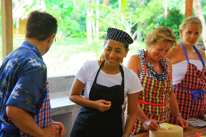 Authentic Thai Cooking Class in Khao Lak with Market Tour by Pakinnaka School - Key Points