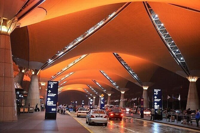 AVANI Sepang Goldcoast Resort Hotel To Kuala Lumpur International Airport KLIA KLIA2 Transfer - Who Should Book This Transfer?