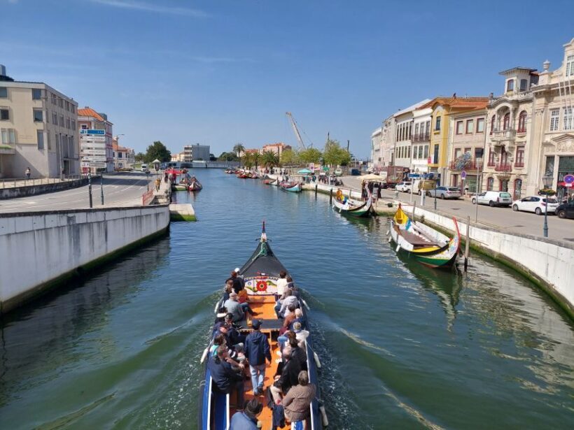 Aveiro: Stories, Canals, and Azulejos Guided Walking Tour - Saltpans and Regional Economy