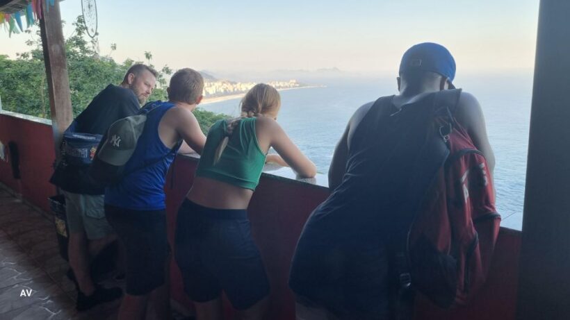 AVenturismo 2 Irmãos hill + Vidigal Favela - Practical Tips for Participants