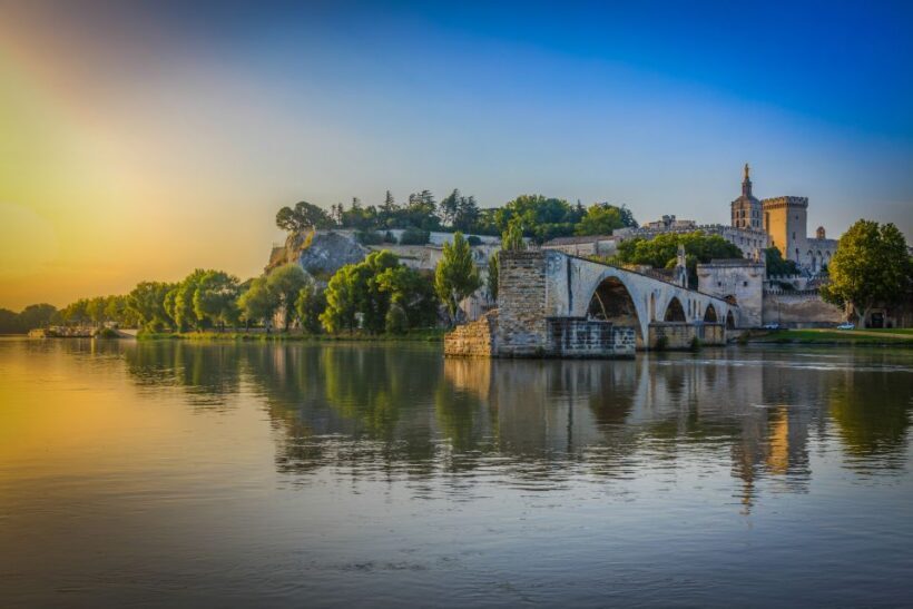 Avignon City of Popes and Wine Tasting Private Full Day Tour - Exploring Avignon’s Majesty
