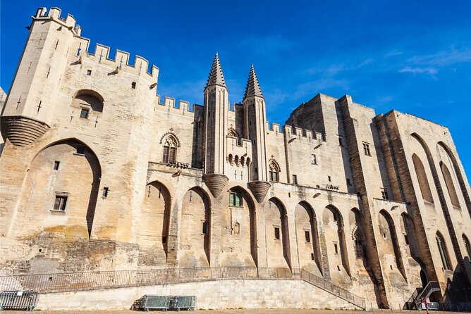 Avignon Scavenger Hunt and Sights Self-Guided Tour - Who Should Consider This Experience?
