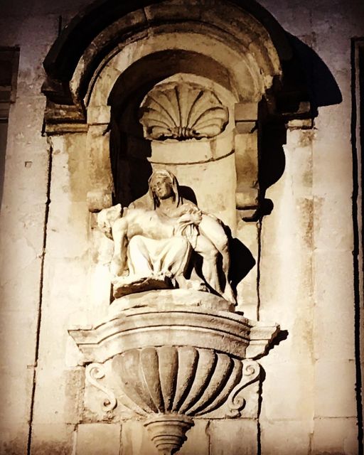 Avignon: The Night Amble Between Bourgeois and Christians - Who Will Love This Tour?