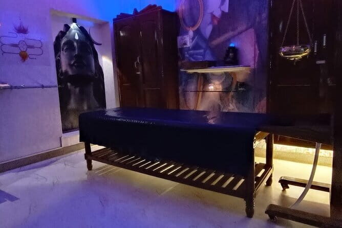 Avikarma Herbal Body Massage - What to Expect During Your Session