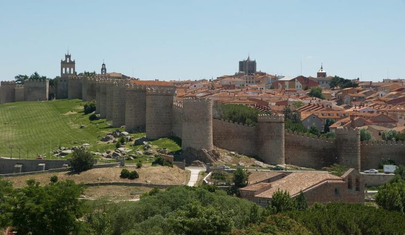 Avila and Segovia: Private Minivan Tour from Madrid - Who Should Consider This Tour?