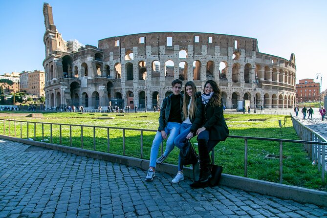 Award-Winning Colosseum and Roman Forum Tour With Local Guide - Expert Guidance From Local Art Historians