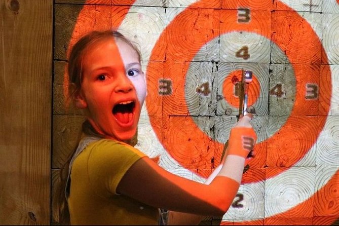 Axe Throwing 60 Min - Equipment and Guidance