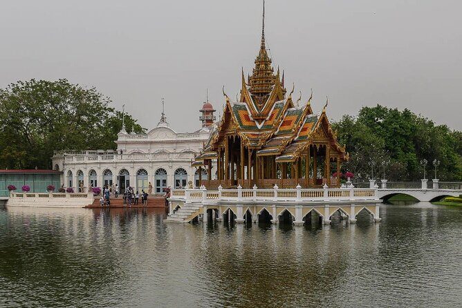 Ayutthaya Ancient Temples Tour from Bangkok by Road (SHA Plus) - Wat Mahathat