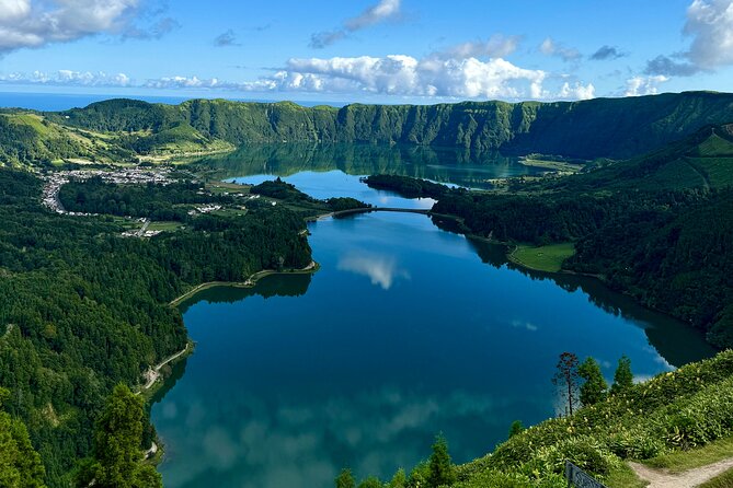 Azores: Explore the Dramatic Crater of Sete Cidades - Positive Traveler Feedback and Recommendations