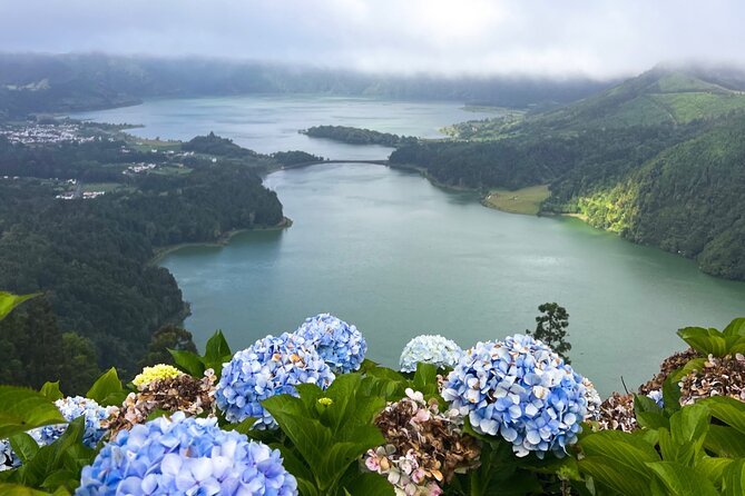 Azores - Seven Cities & Lagoa do Fogo tour - Pico da Barrosa: Panoramic Island Views