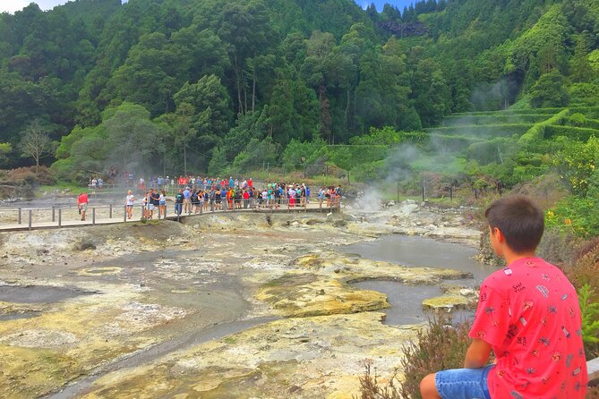 Azores: Shore Excursion Furnas - Crater Volcano and Hot Springs - Navigating Group Size and Timing Considerations