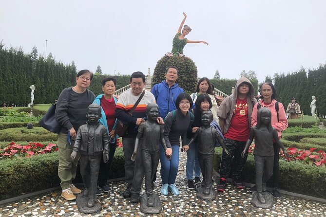 Ba Na Hills and Golden Bridge Full Day Tour Small Group - Authentic Experiences and Practical Details