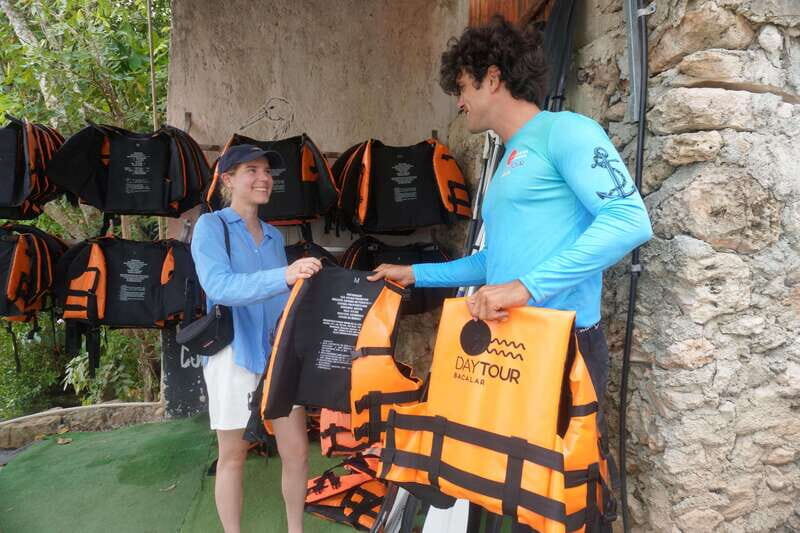 Bacalar: 3-hr Pontoon Boat Tour with Beach Club + Kayaks - Key Points