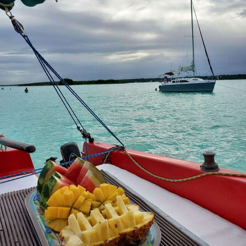 Bacalar: 4hr Private Sailing Tour with Guacamole & Drinks - The Experience at a Glance