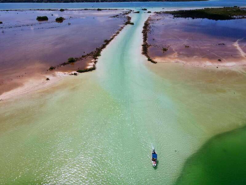 Bacalar: Explore the Pirate Route and Laguna Islet. - Exploring Mariscal Lagoon and Chac Estuary