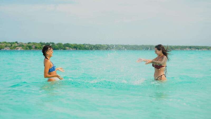 Bacalar Lagoon Sightseeing Boat Tour with Open Bar & Snack - Who Is This Tour Best For?