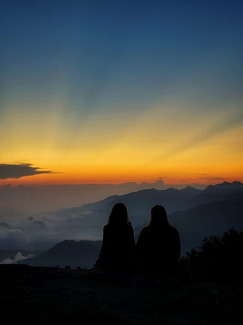 BACH MA NATIONAL PARK TREKKING 2-DAY SUNRISE ON THE SUMMIT - Reaching the Peak: Hai Vong Dai