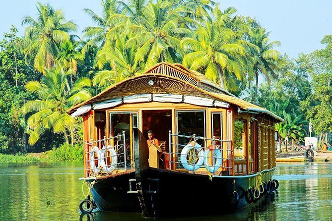 Backwaters of Kerala with Exotic Beaches - Introduction