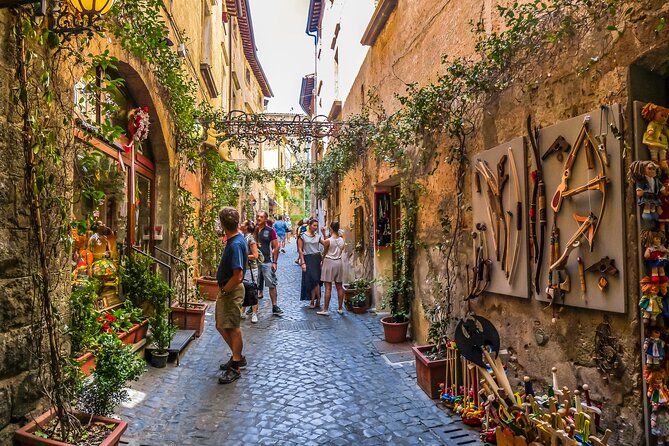 Bagnoregio & Orvieto Day Trip From Rome With Wine Tasting & Lunch - Exploring Civita Di Bagnoregio