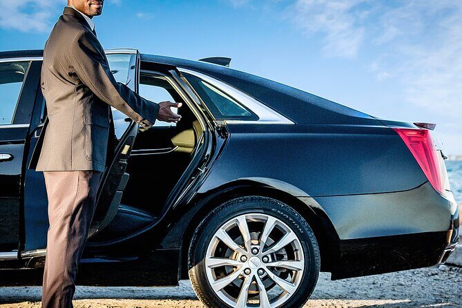 Bahamas Airport Transportation w/Free Grocery Stop-1 Way Private - Introduction to Nassau Airport Transfers