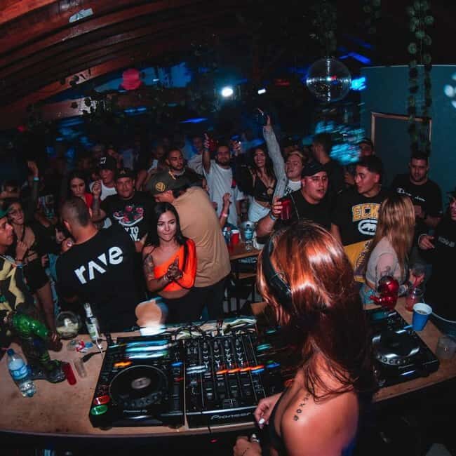 Bahamas: One night in Exclusive Rooftops and Secret Clubs - An In-Depth Look at the Night Tour