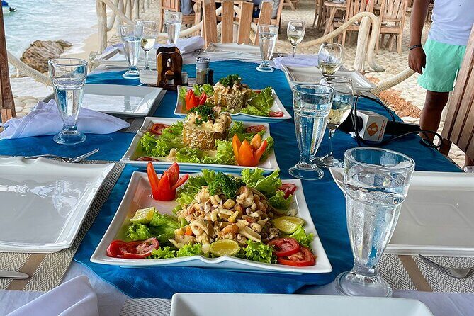 Bahía de las Águilas, ALL INCLUSIVE experience from Pedernales - Frequently Asked Questions