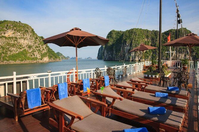 Bai Tu Long bay Boutique Cruise 2D/1N: Kayaking, swimming at pristine places - Who Will Love This Tour?