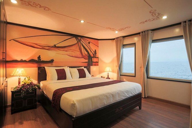 Bai Tu Long Bay Luxury Cruise 2D/1N: Kayaking & Swimming at the pristine places - Who Will Love This Tour?