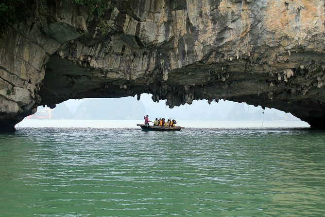 Bai Tu Long boutique & budget cruise 2D: Kayaking, swimming at pristine palaces - In Closing