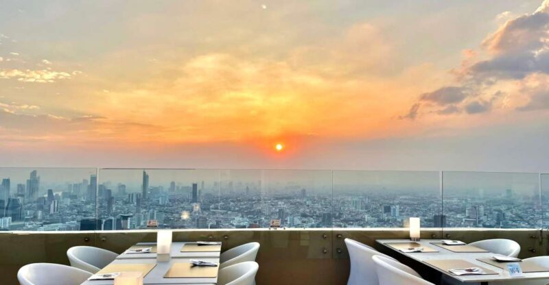 Baiyoke Tower Balcony Buffet & Observation Deck 81st Floor - The Dining Experience: What Youll Enjoy