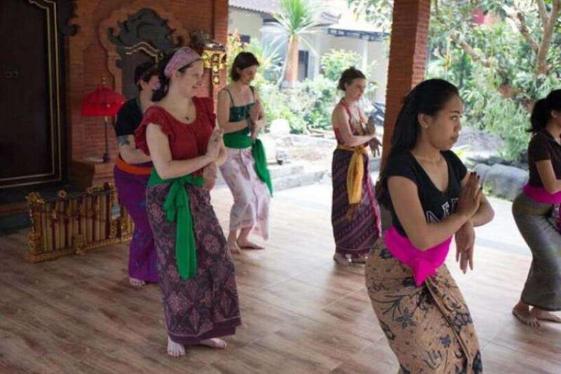 Bali : Balinese Dance Class for All Levels led by instructor - Who Will Love This Experience?