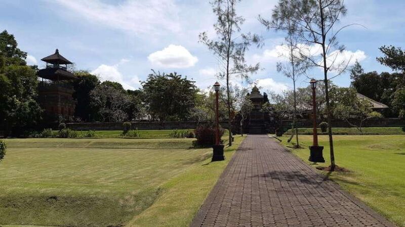 Bali: Barong Dance, Monkey Forest, Taman Ayun & Tanah Lot - FAQ Section