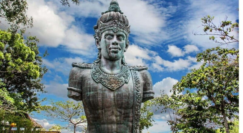 Bali: Customised Uluwatu Tour With Transfer Drop off/Pick up - Key Points