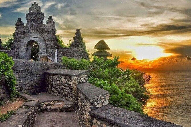 Bali Dinner Cruise & Uluwatu Temple Experience (Private & All-inclusive) - Key Points