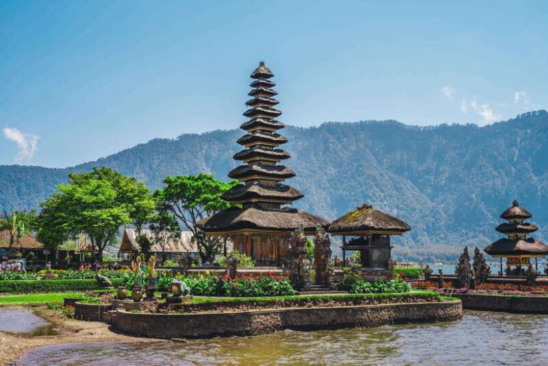 Bali: Dolphin Watching, Waterfall, Wanagiri and Ulun Danu - Who Would Love This Tour?