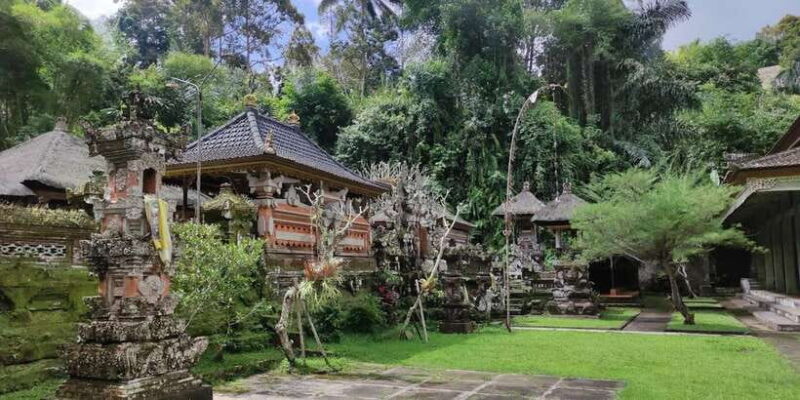 Bali: Historical Cultural Tour and Water Temple Purification - Puseh Batuan Temple: An Ancient Spiritual Sanctuary