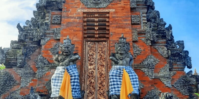 Bali: Historical Cultural Tour and Water Temple Purification - Gunung Kawi: Royal Tombs Amid Lush Landscape